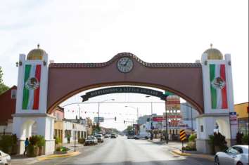 CHM at Home | Hood by Hood: Little Village - Chicago History Museum