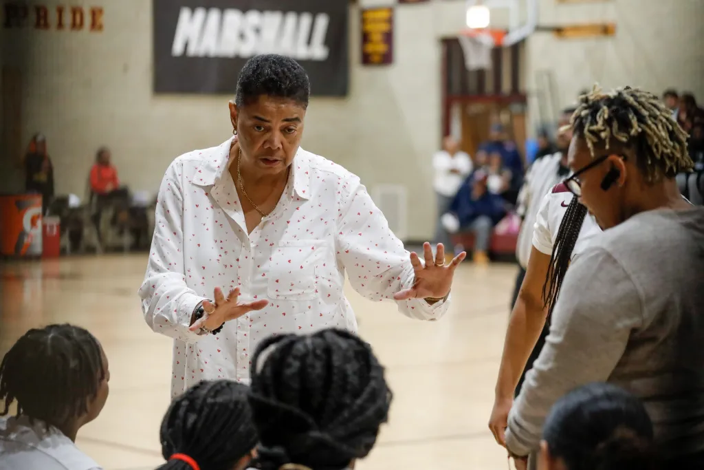 Legendary Coach Dorothy Gaters - Chicago History Museum