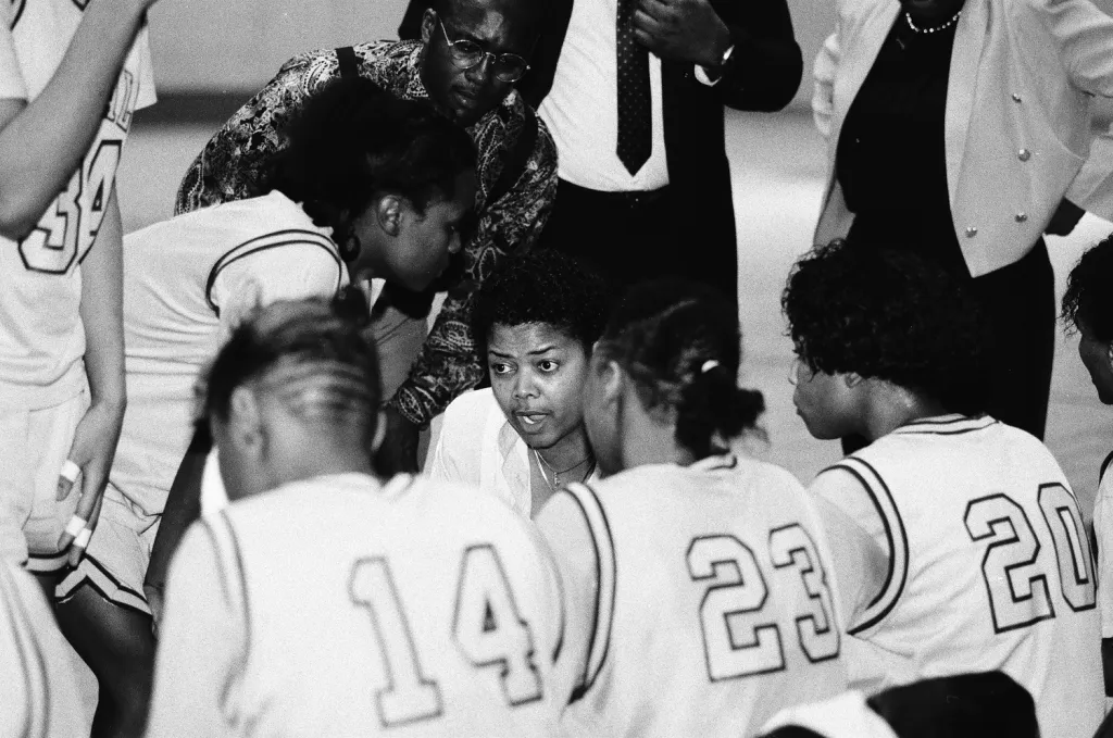 Legendary Coach Dorothy Gaters - Chicago History Museum