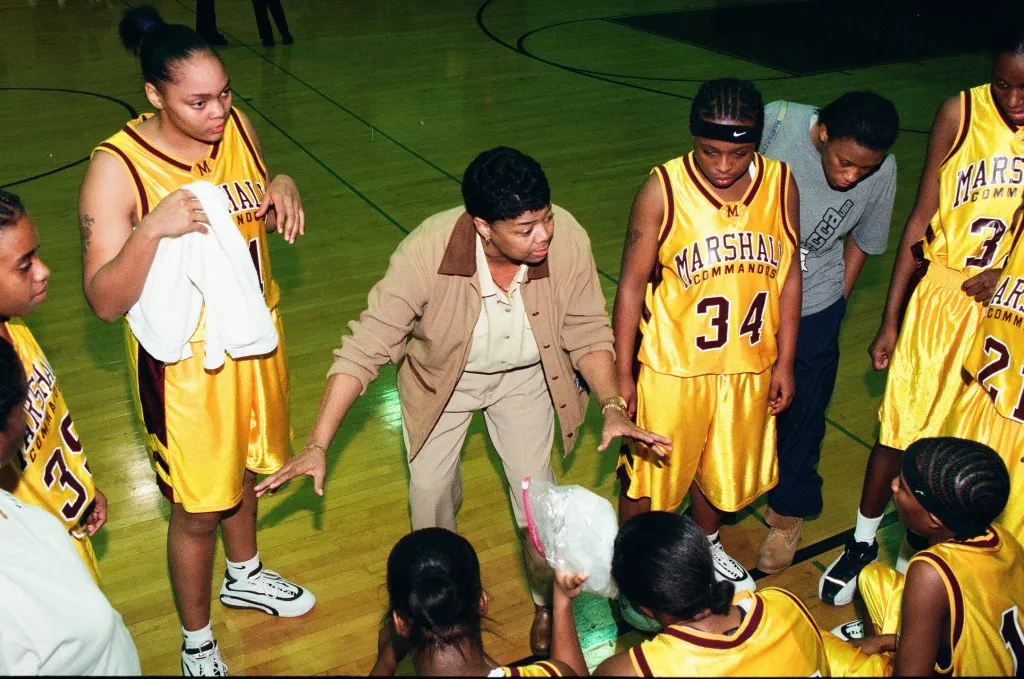 Legendary Coach Dorothy Gaters - Chicago History Museum
