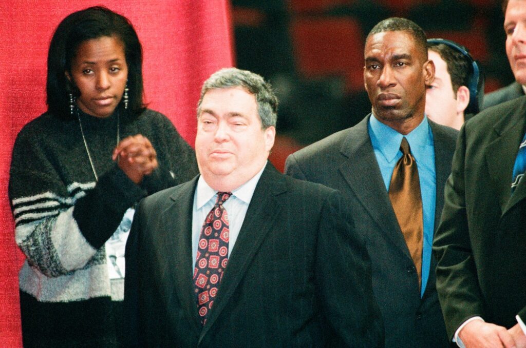 From the Archives: The Chicago Bulls’ First Ring of Honor Class ...