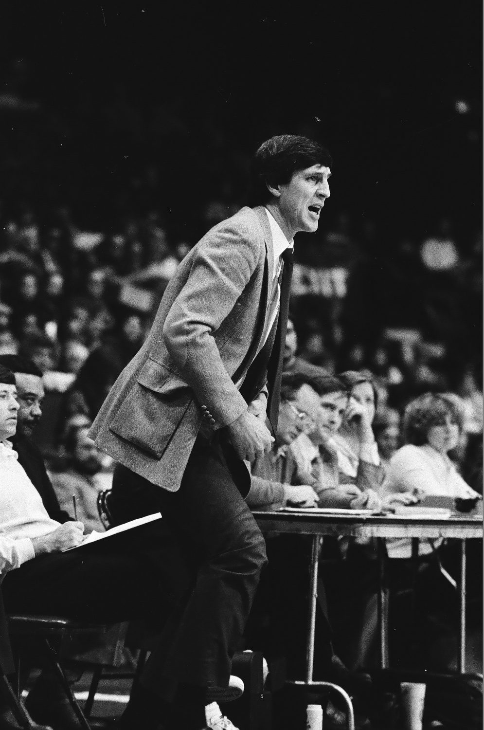 From the Archives: The Chicago Bulls’ First Ring of Honor Class ...