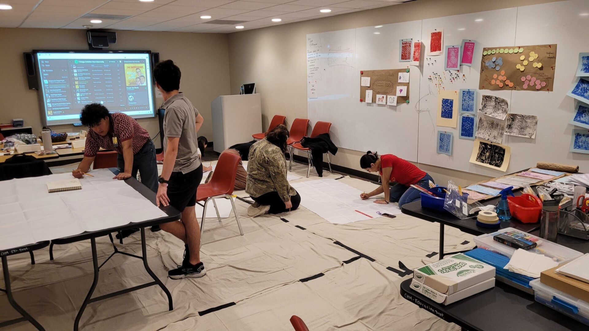 The Floor is Theirs: A Case for Teens in Museums - Chicago History Museum