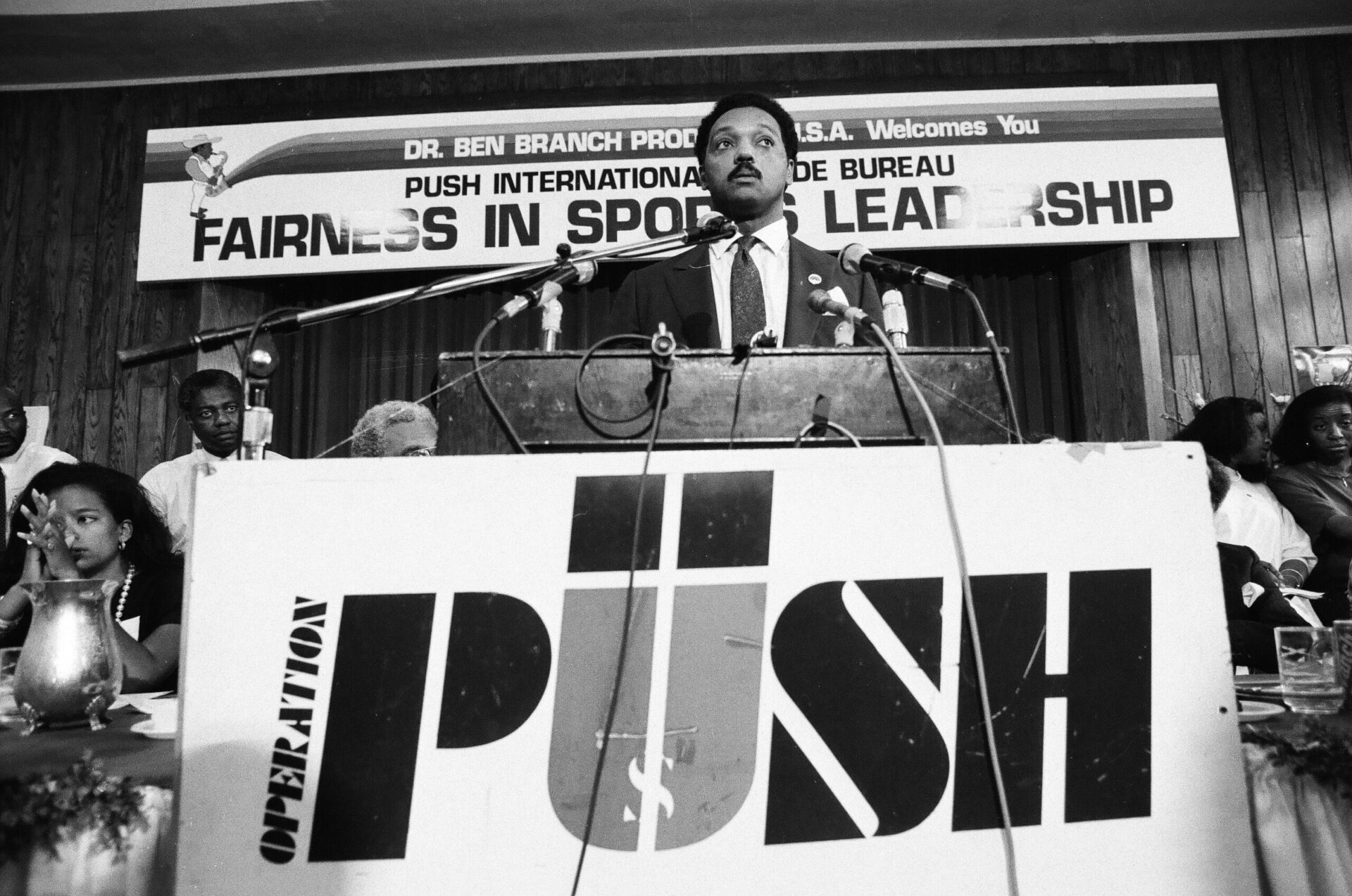 Remembering Rev. Jesse Jackson, Civil Rights Leader - Chicago History ...